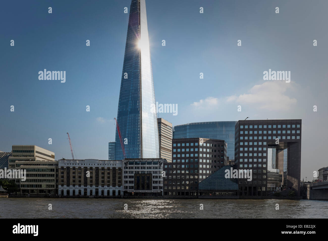 Reflecting sun london skyline hi-res stock photography and images - Alamy