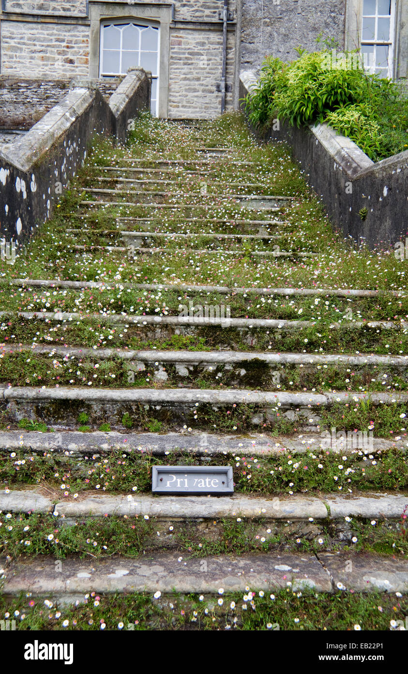 Uk sightseeing tourism stairs outside stone hi-res stock photography ...