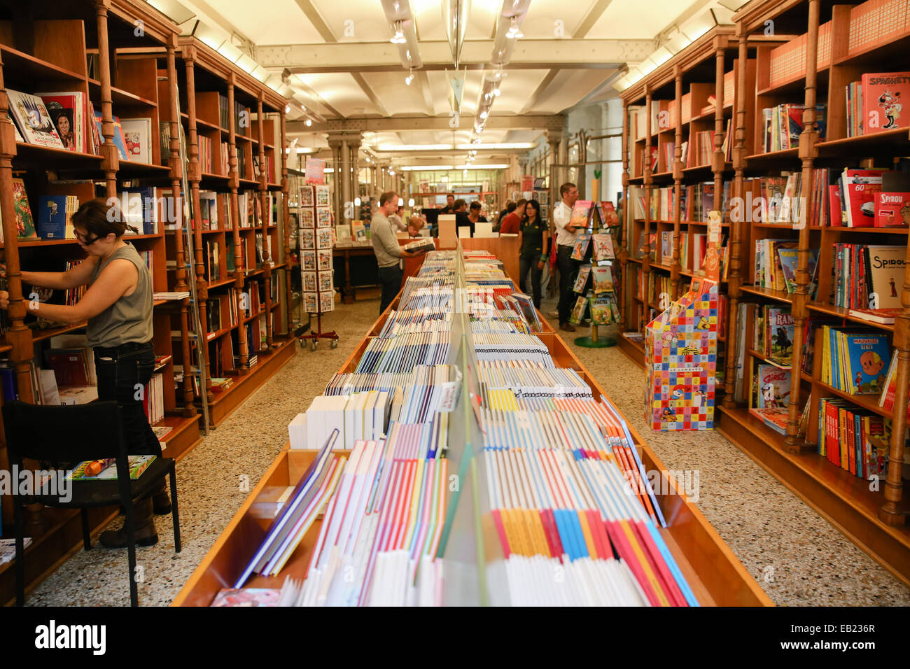 inside book store europe Stock Photo - Alamy