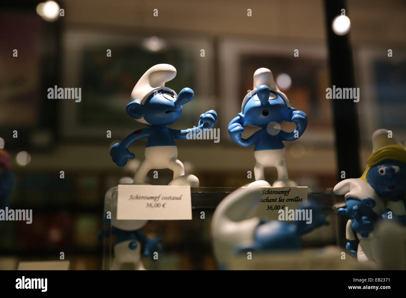 mini smurfs figures Stock Photo - Alamy