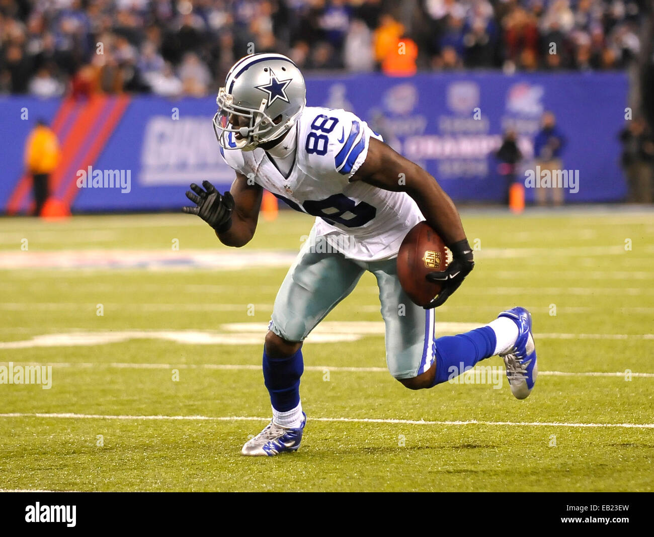 East Rutherford, New Jersey, USA. 24th Nov, 2014. Cowboys' wide ...