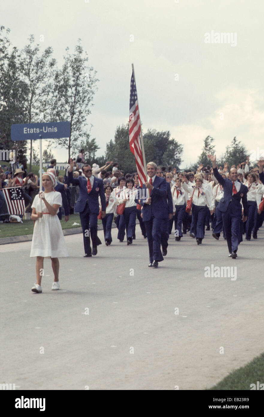 1976 Olympics in Montreal, Canada, parade of athletes at Opening ...