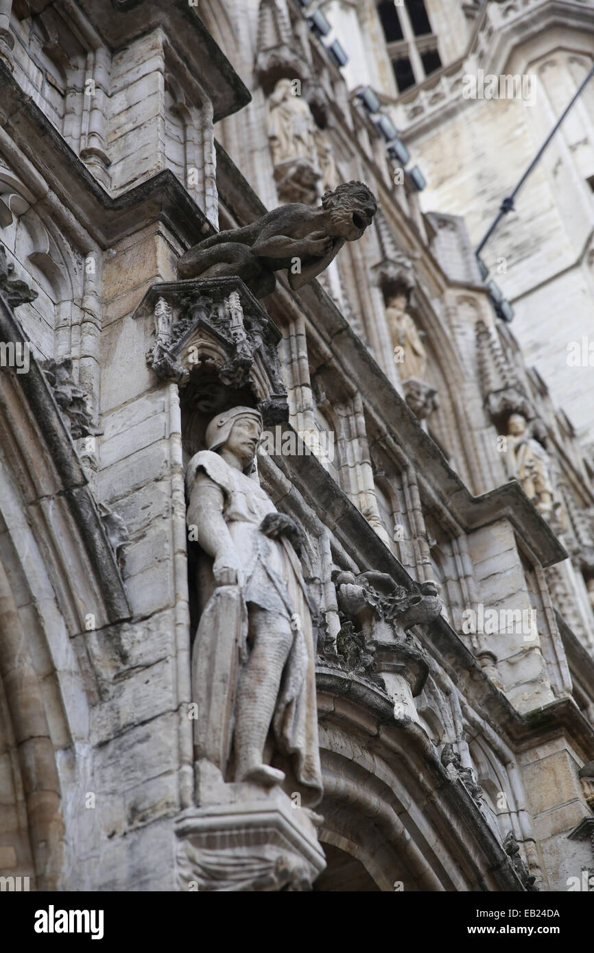 Brussels Town Hall Statue