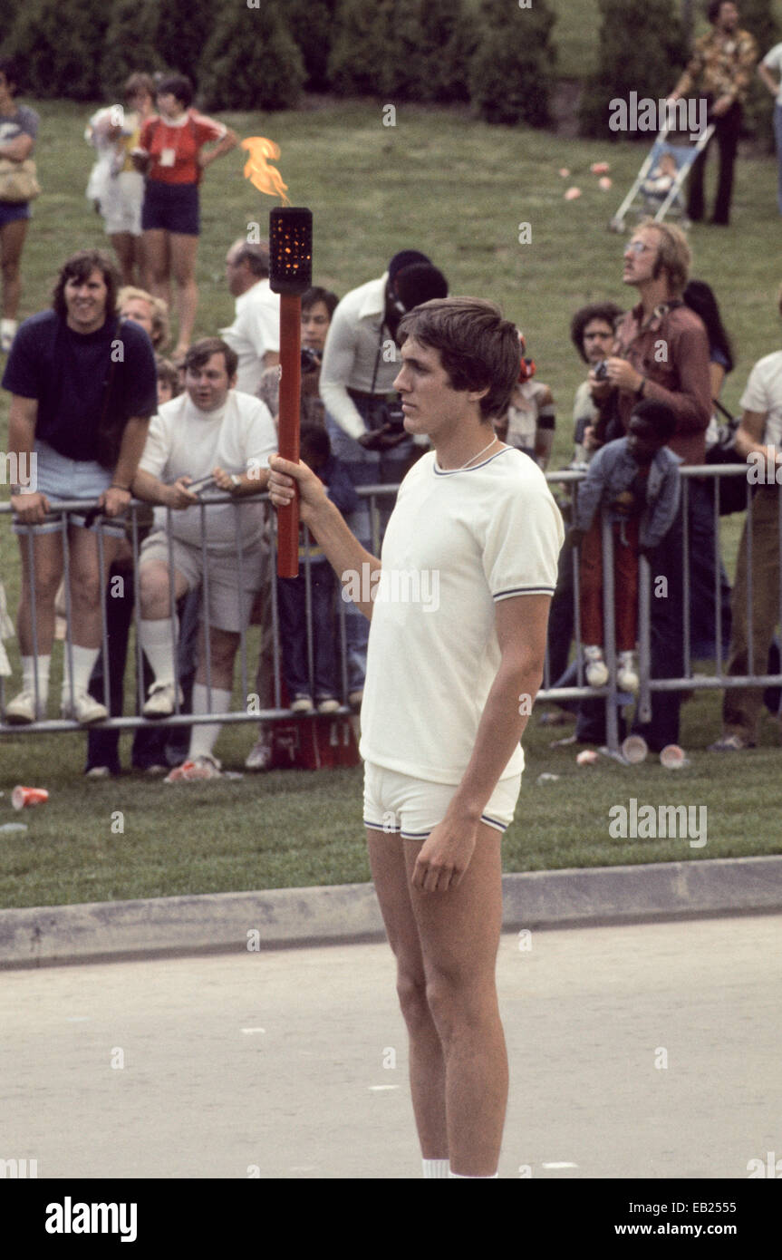 1976 Olympics in Montreal, Canada, parade of athletes at Opening ...