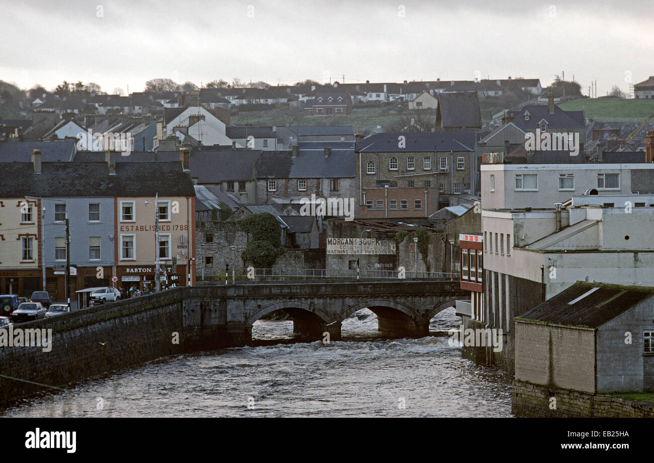 MAIN BRIDGE OVER GARAVOGUE RIVER, SLIGO TOWN, COUNTY SLIGO, IRELAND ...
