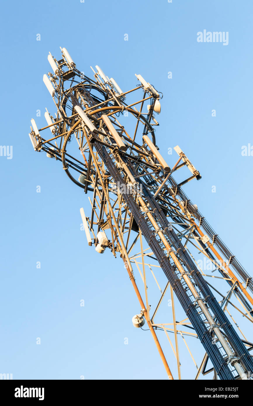Telecommunications tower hi-res stock photography and images - Alamy