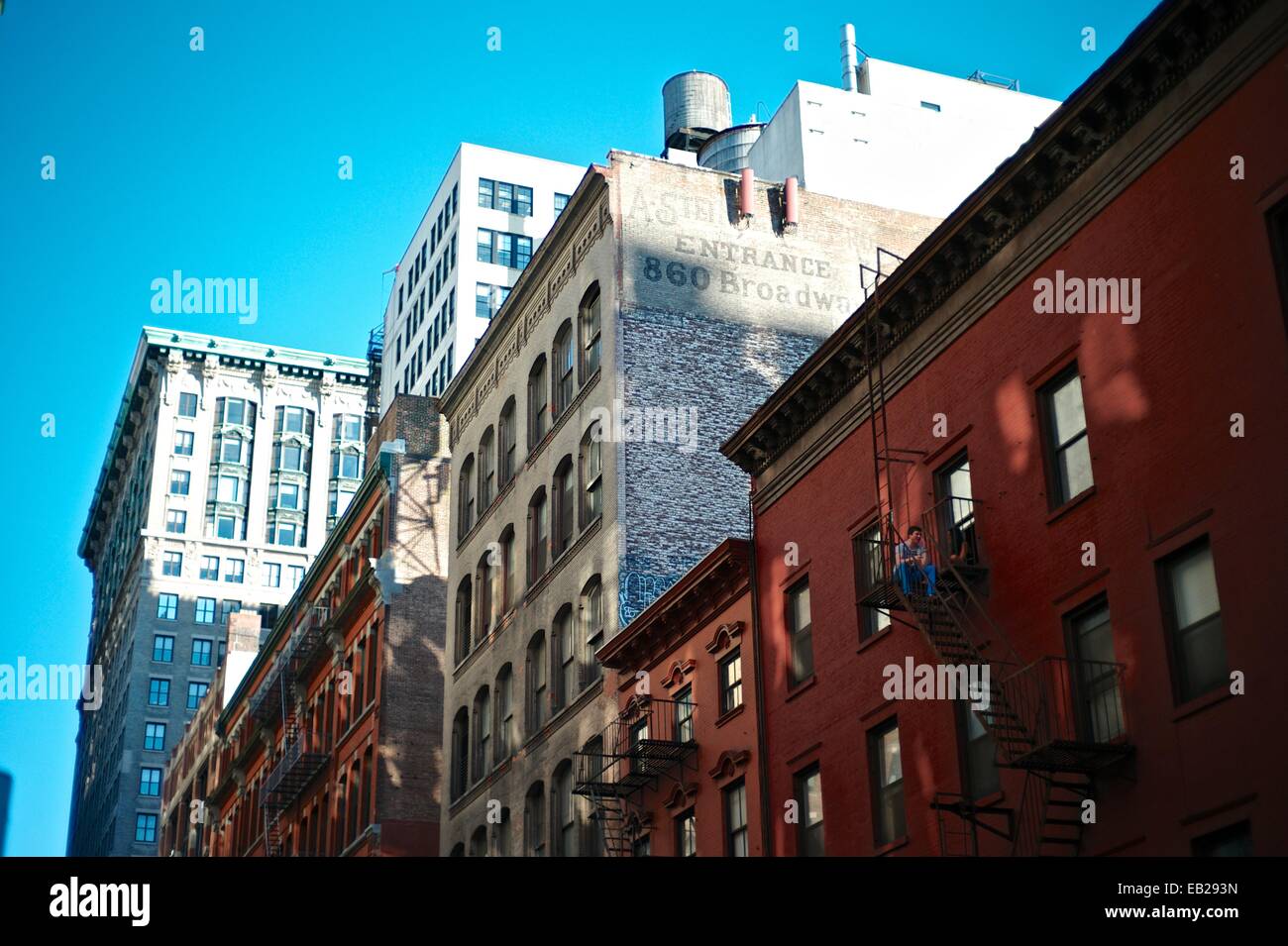 New york city building facades hi-res stock photography and images - Alamy