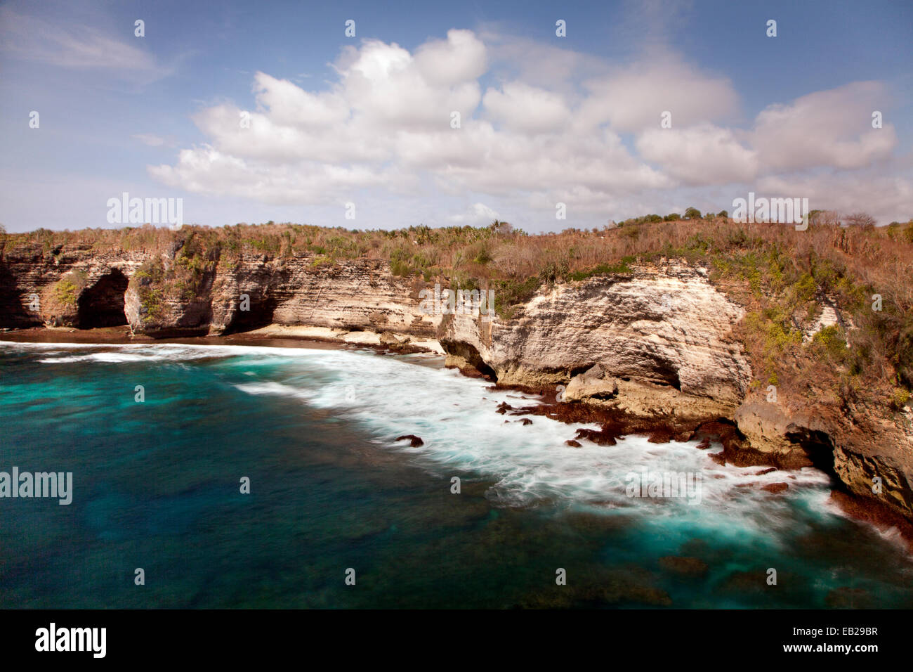 Pantai nusa penida hi-res stock photography and images - Alamy