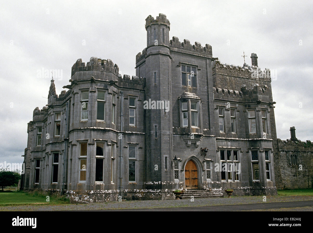 TULIRA CASTLE, COUNTY GALWAY, IRELAND. HOME OF EDWARD MARTYN, ONE OF ...