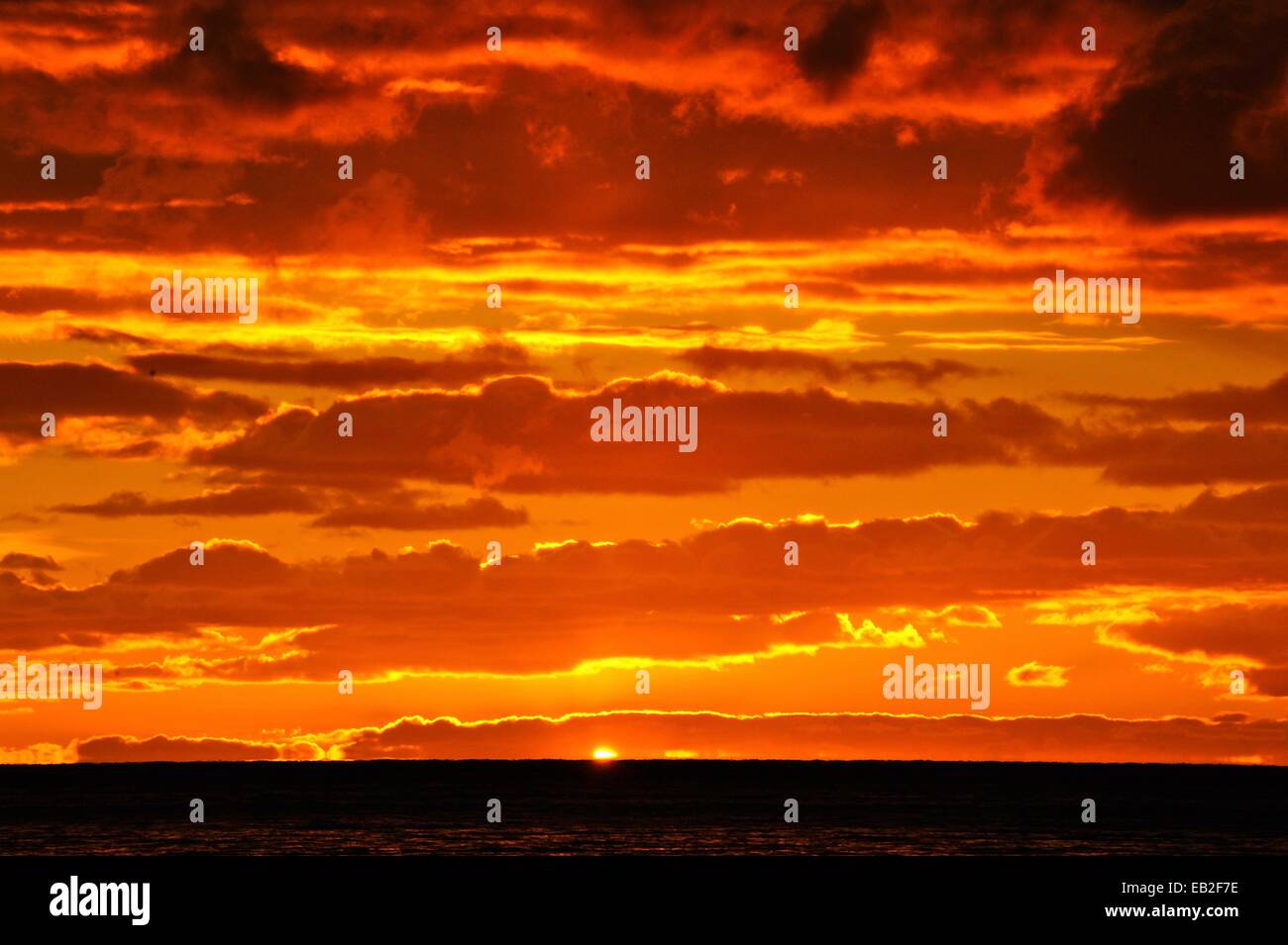 A brilliant sunset in Antarctica Stock Photo - Alamy