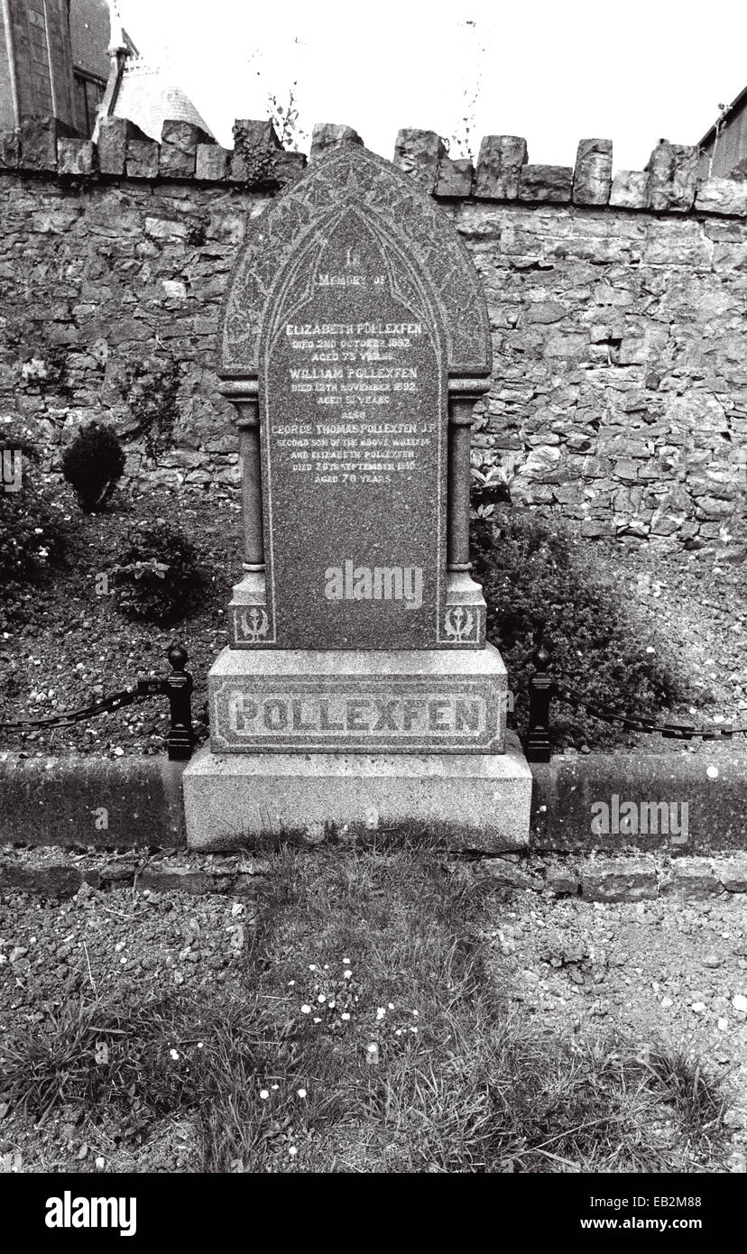 THE POLLEXFEN FAMILY TOMB, SLIGO, IRELAND. THE POLLEXFEN WERE RELATIVES ...