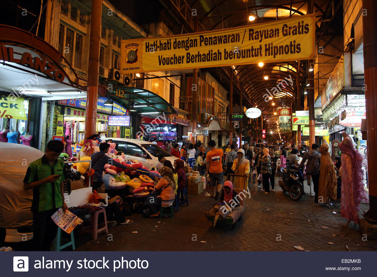 Indonesia People Shopping Jakarta High Resolution Stock Photography and ...