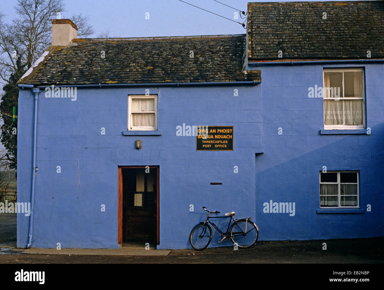 Country post office hi-res stock photography and images - Alamy
