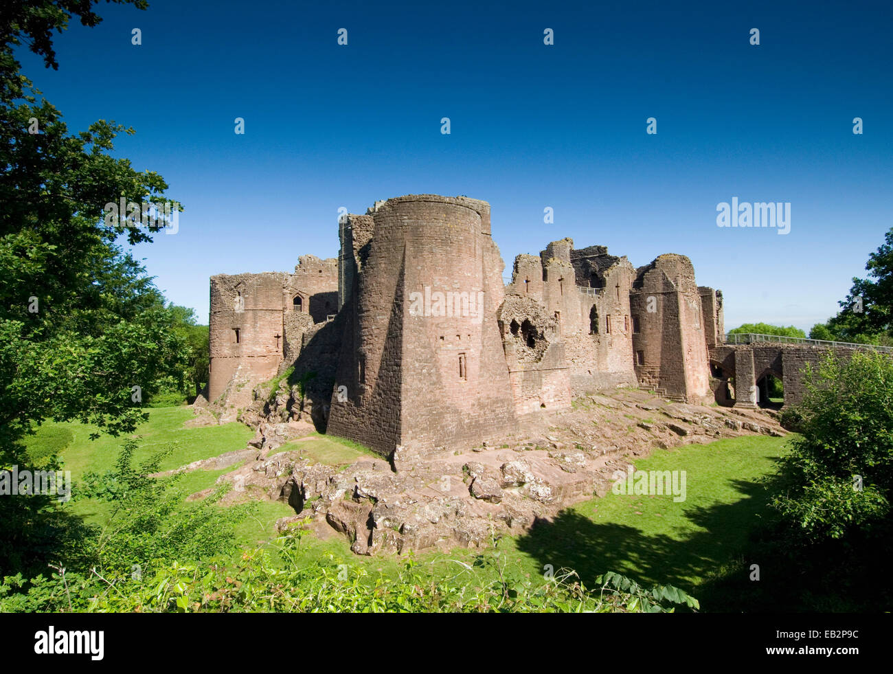 Medieval earthwork castle hi-res stock photography and images - Alamy