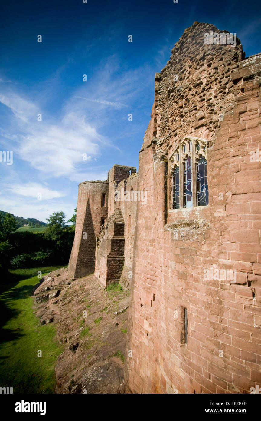 Medieval earthwork castle hi-res stock photography and images - Alamy
