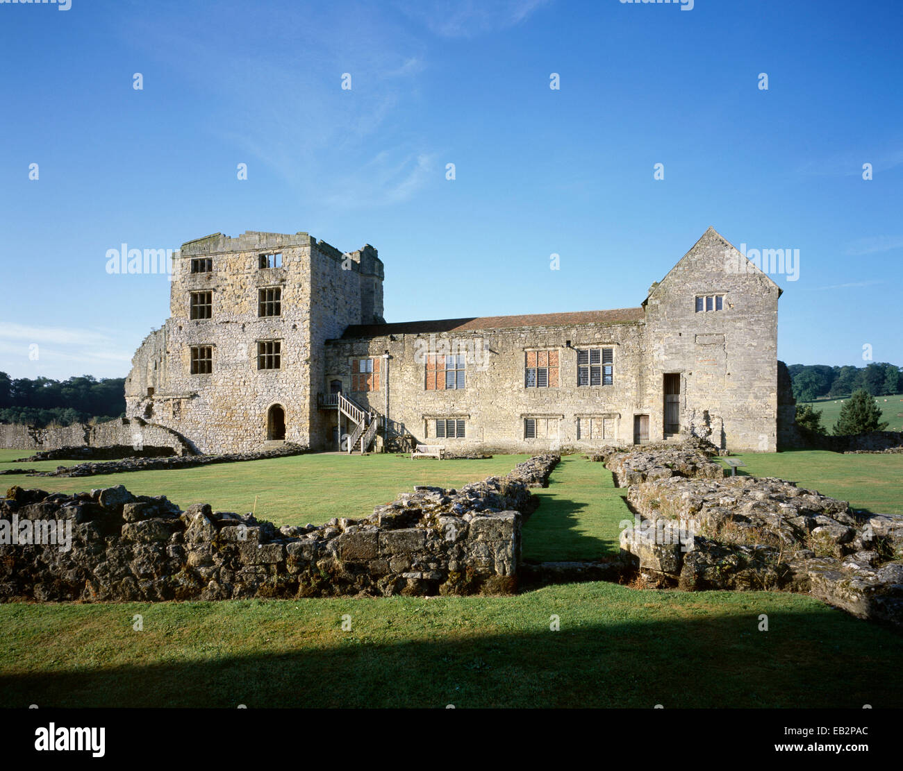 View of the West tower and Tudor mansion, Helmsley Castle, North ...