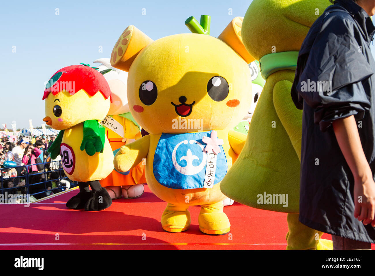 Mascot characters from across Japan gather at the World Mascot ...