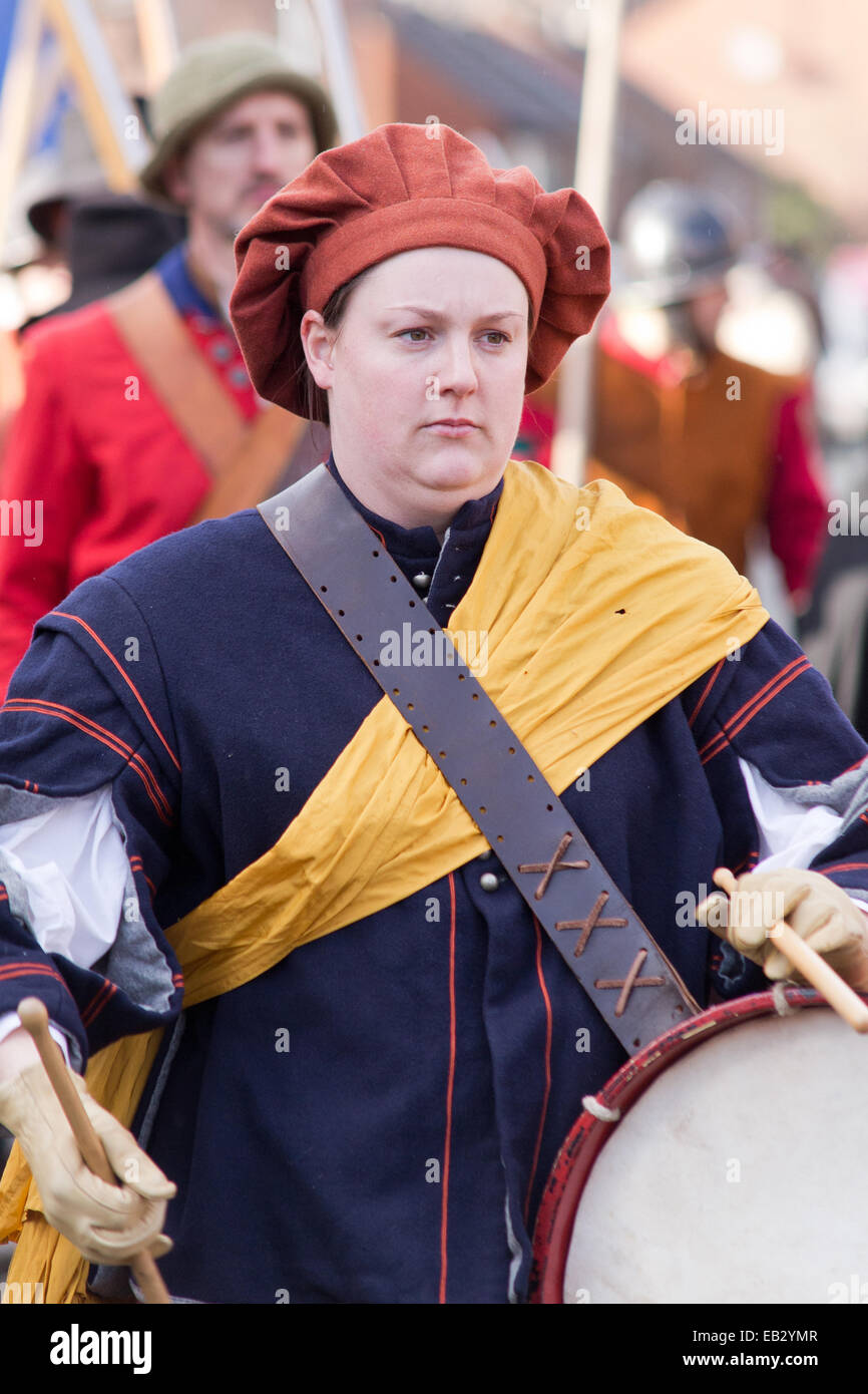 Battle reenactments hi-res stock photography and images - Alamy