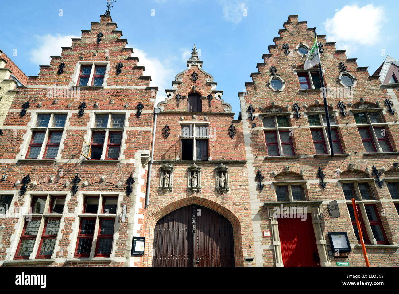 Flemish houses hi-res stock photography and images - Alamy
