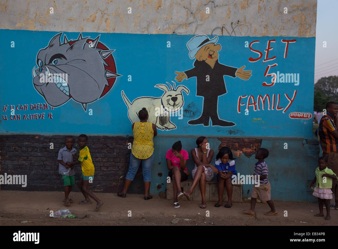 Harare zimbabwe locals hi-res stock photography and images - Alamy