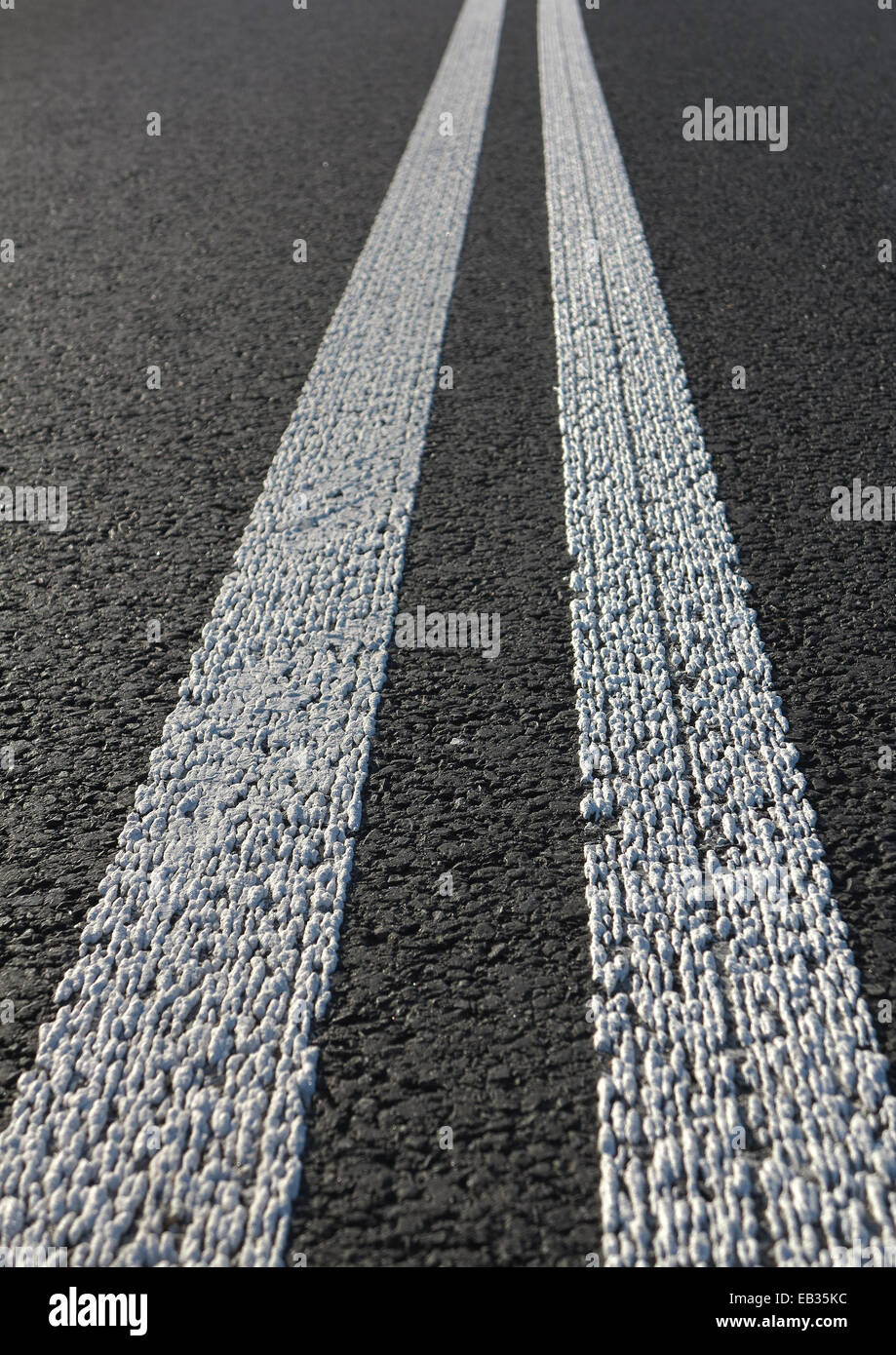 Double solid line hi-res stock photography and images - Alamy