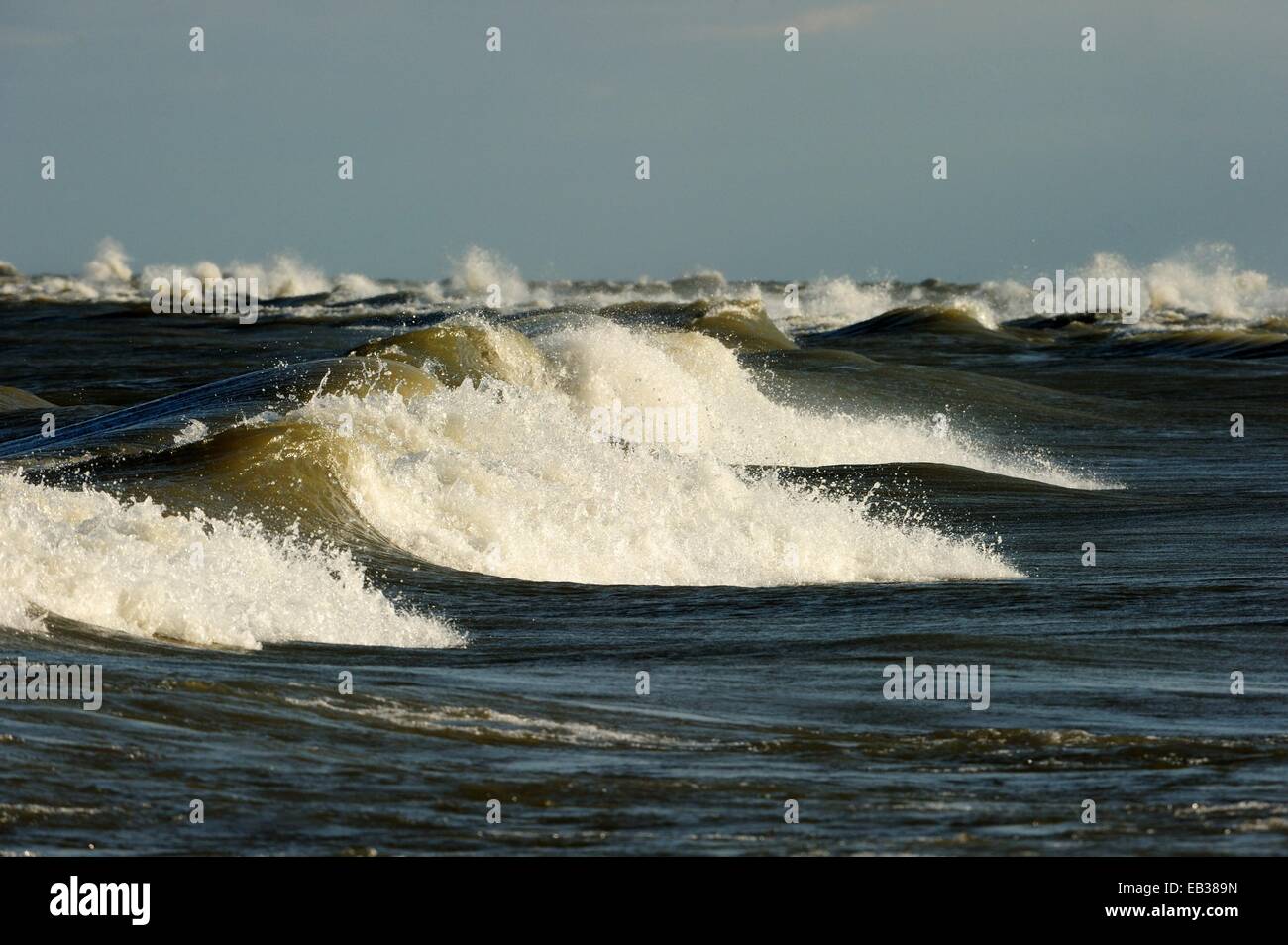 Breaking waves on Lake Erie, Point Pelee Nationalpark, Lake Erie ...