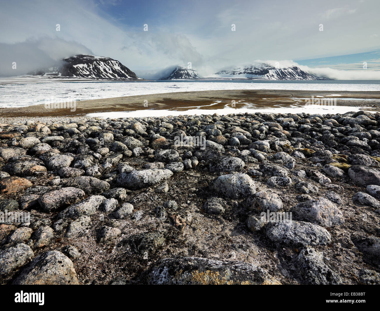 Rocky coast at Spitsbergen, Spitsbergen Island, Svalbard Archipelago ...