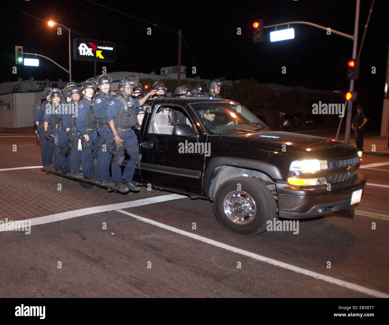 Los Angeles, California, USA. 25th Nov, 2014. An LAPD truck makes its ...