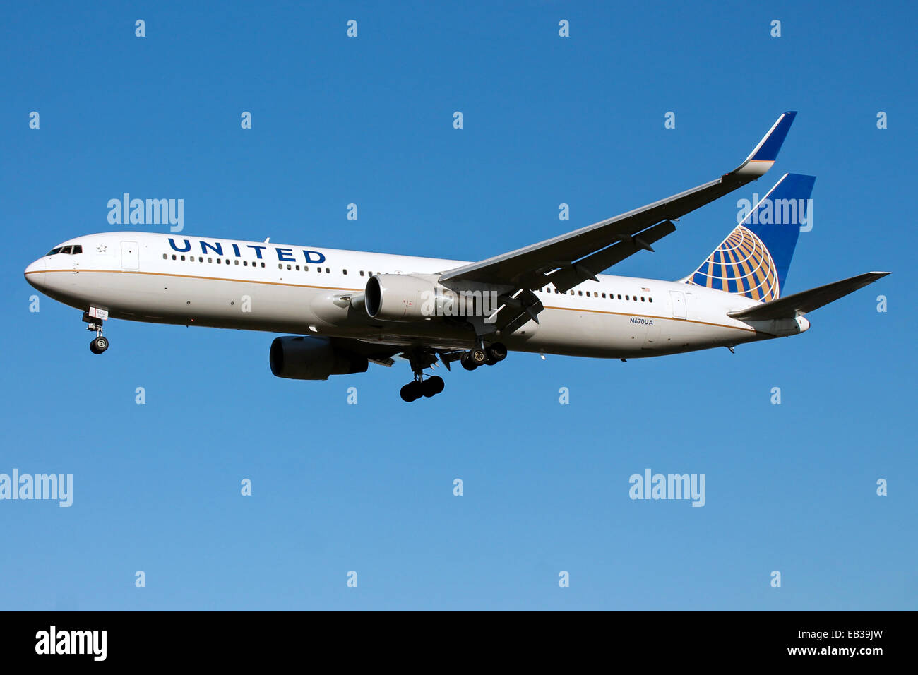 United Airlines 767 300 High Resolution Stock Photography And Images