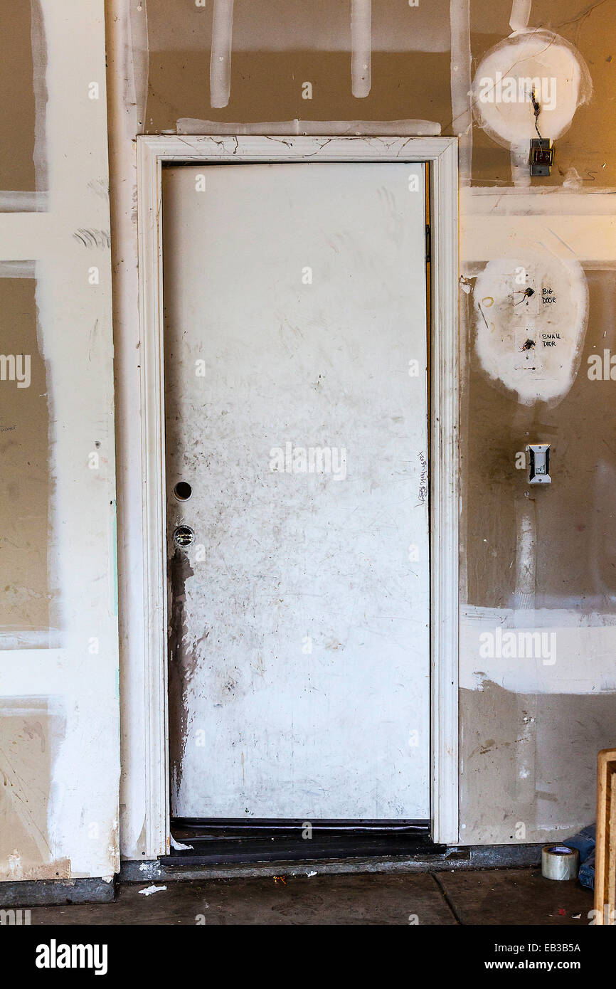 A house that drug addicts and their children had occupied and the ...