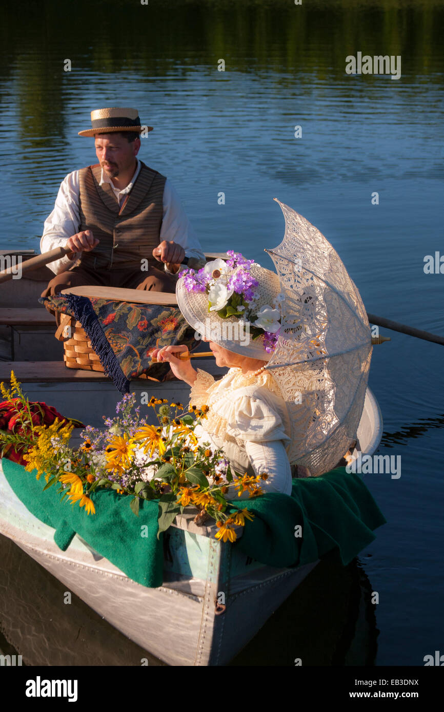 Vintage rowing boat, couple hi-res stock photography and images - Alamy