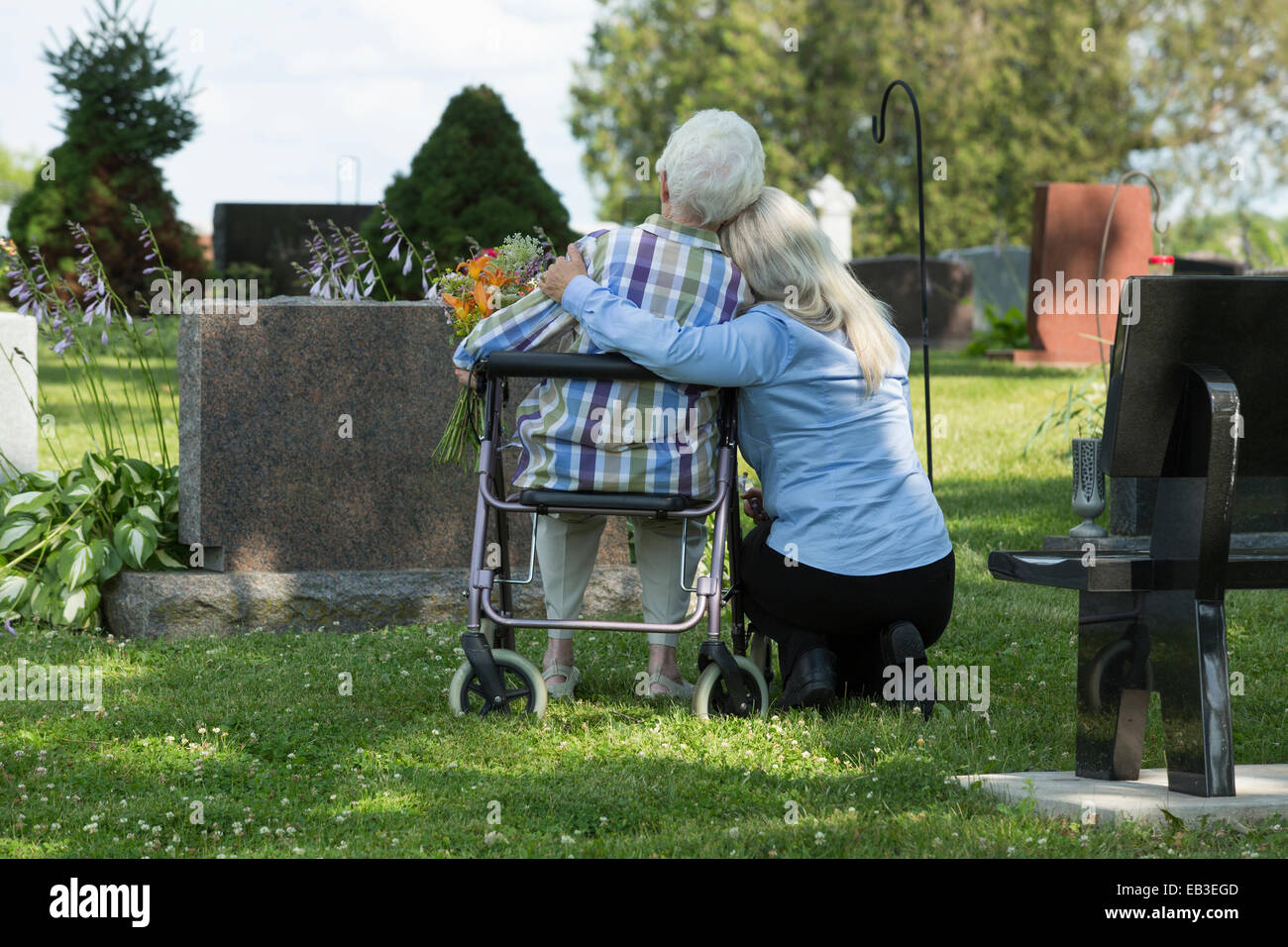 Grave Gravestone Cemetery High Resolution Stock Photography and Images ...