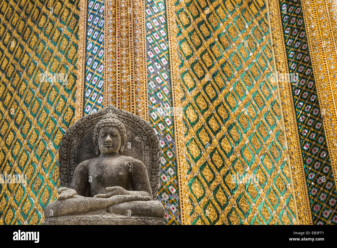 Statue, Wat Phra Kaew compound, Grand Palace, Bangkok, Thailand Stock ...