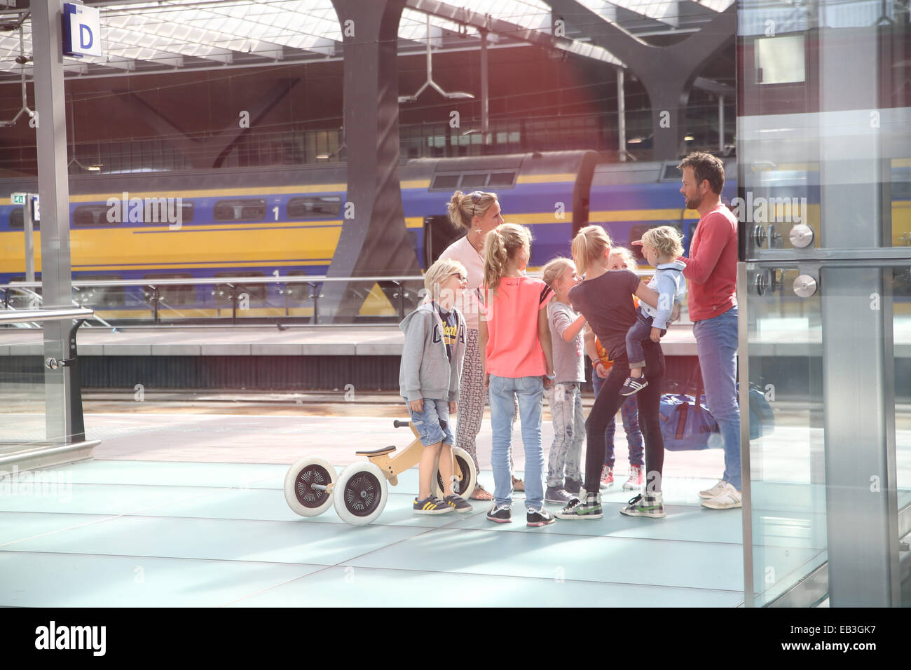 family train station reunion Stock Photo - Alamy