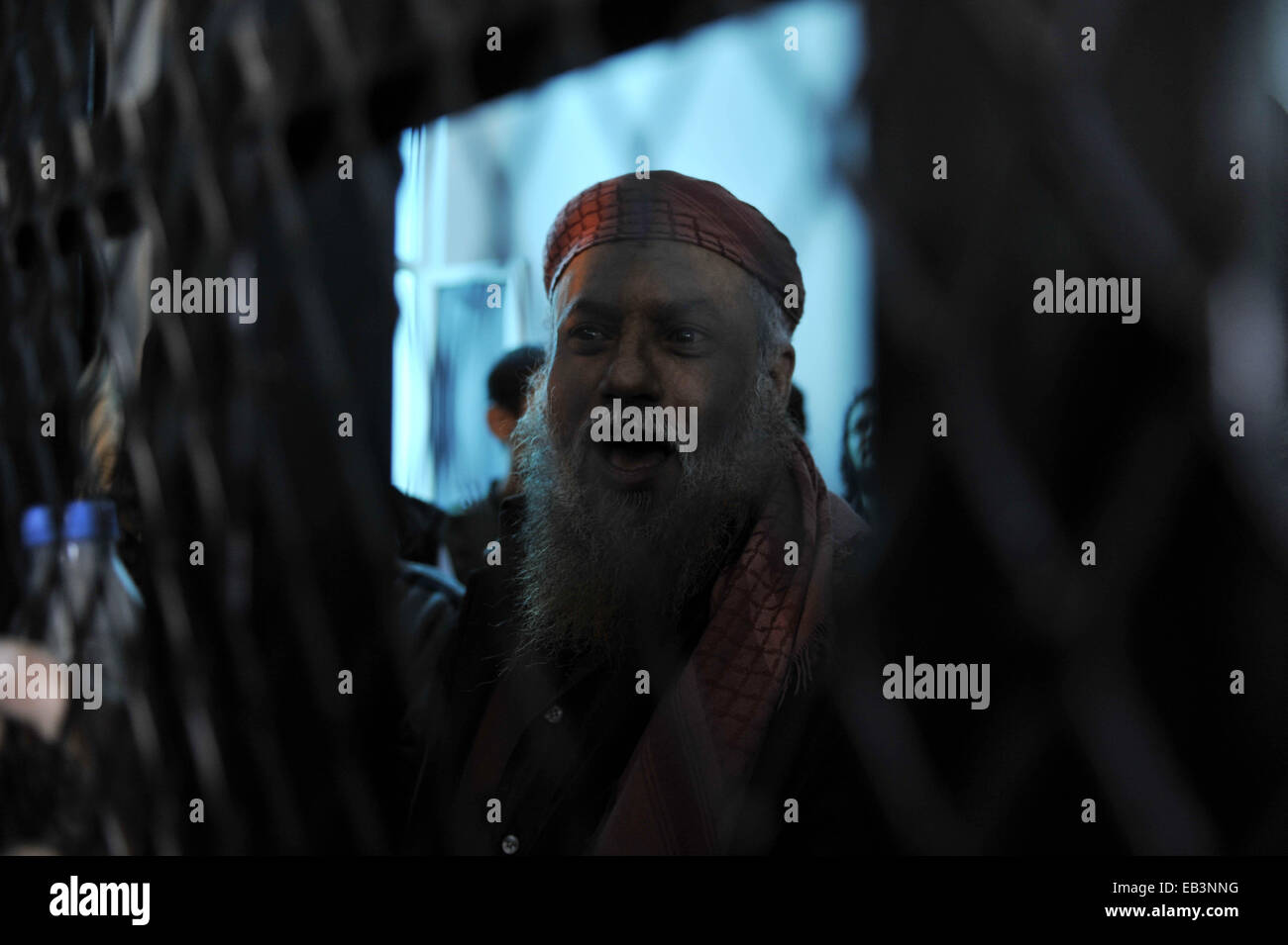 Soldiers behind bars hi-res stock photography and images - Alamy