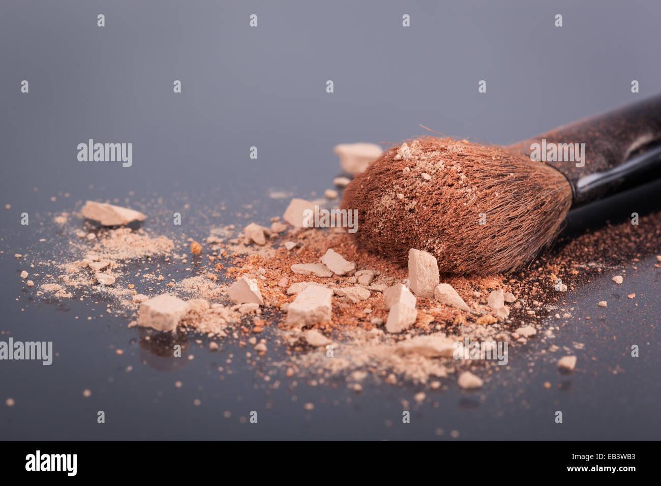 Foundation Makeup Broken Stock Photos & Foundation Makeup Broken Stock ...