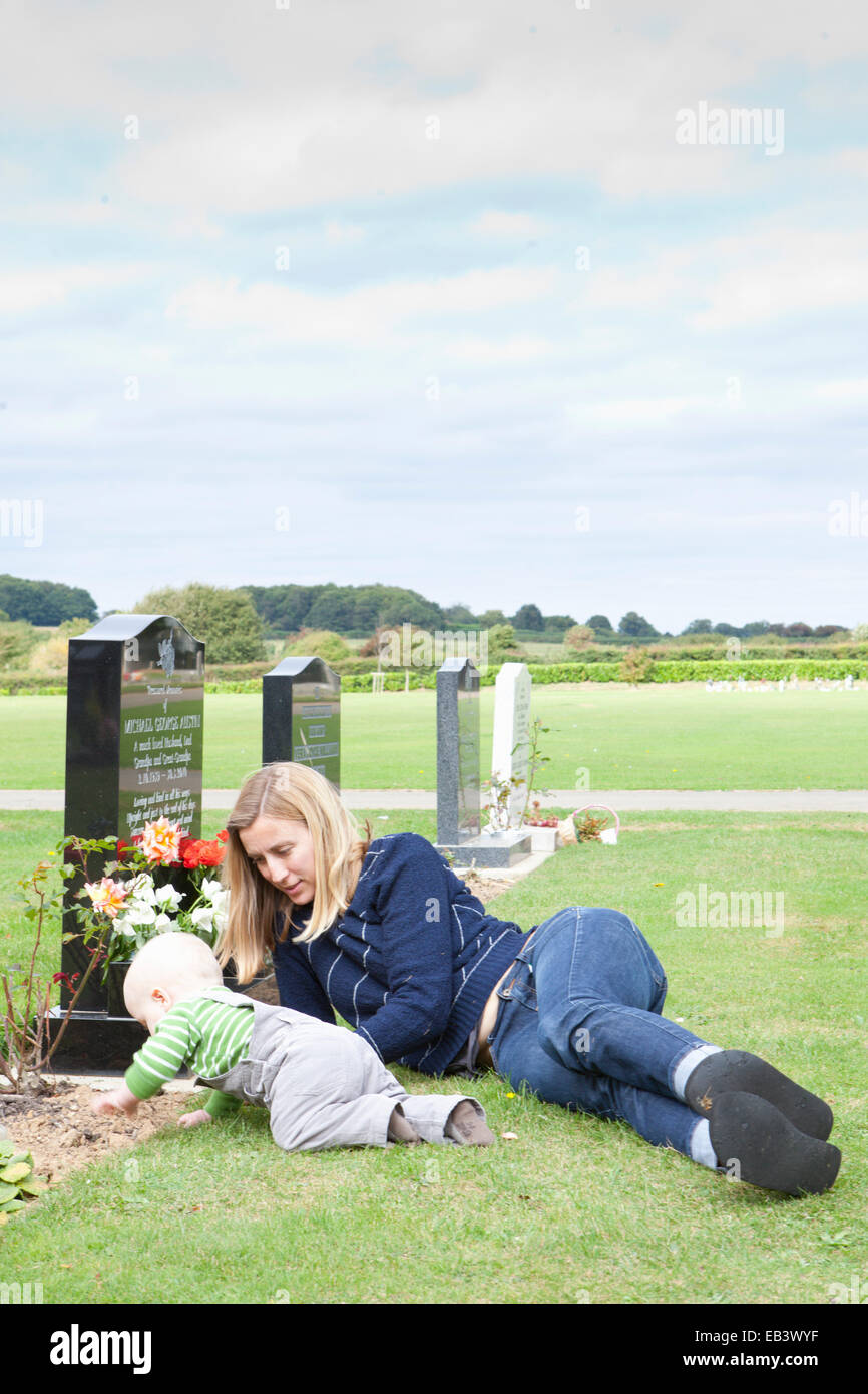 Child Grave Cemetary High Resolution Stock Photography and Images - Alamy