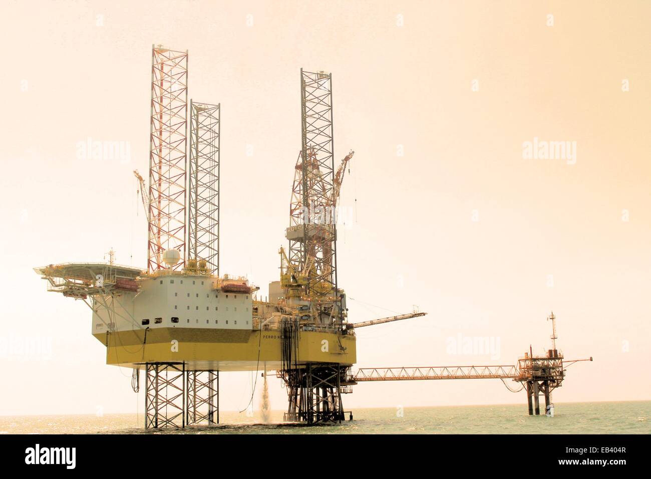oil platform on the Adriatic sea Stock Photo - Alamy