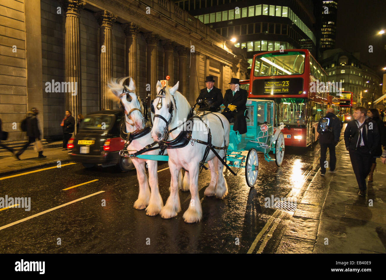 Horse Drawn Carriage London High Resolution Stock Photography and ...