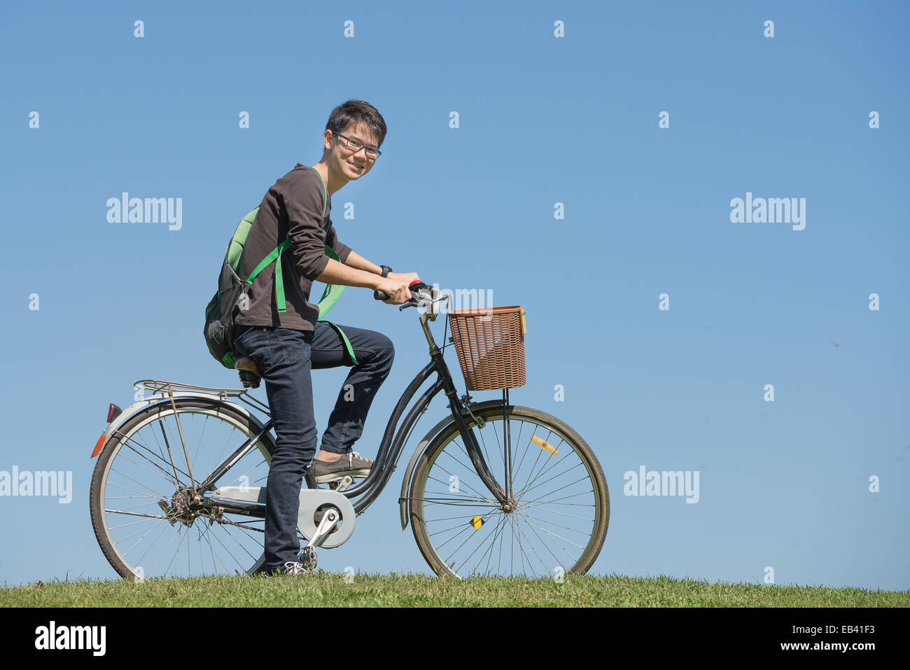 Student transport hi-res stock photography and images - Alamy