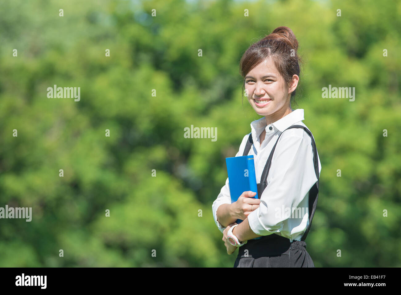 Female student university hi-res stock photography and images - Alamy