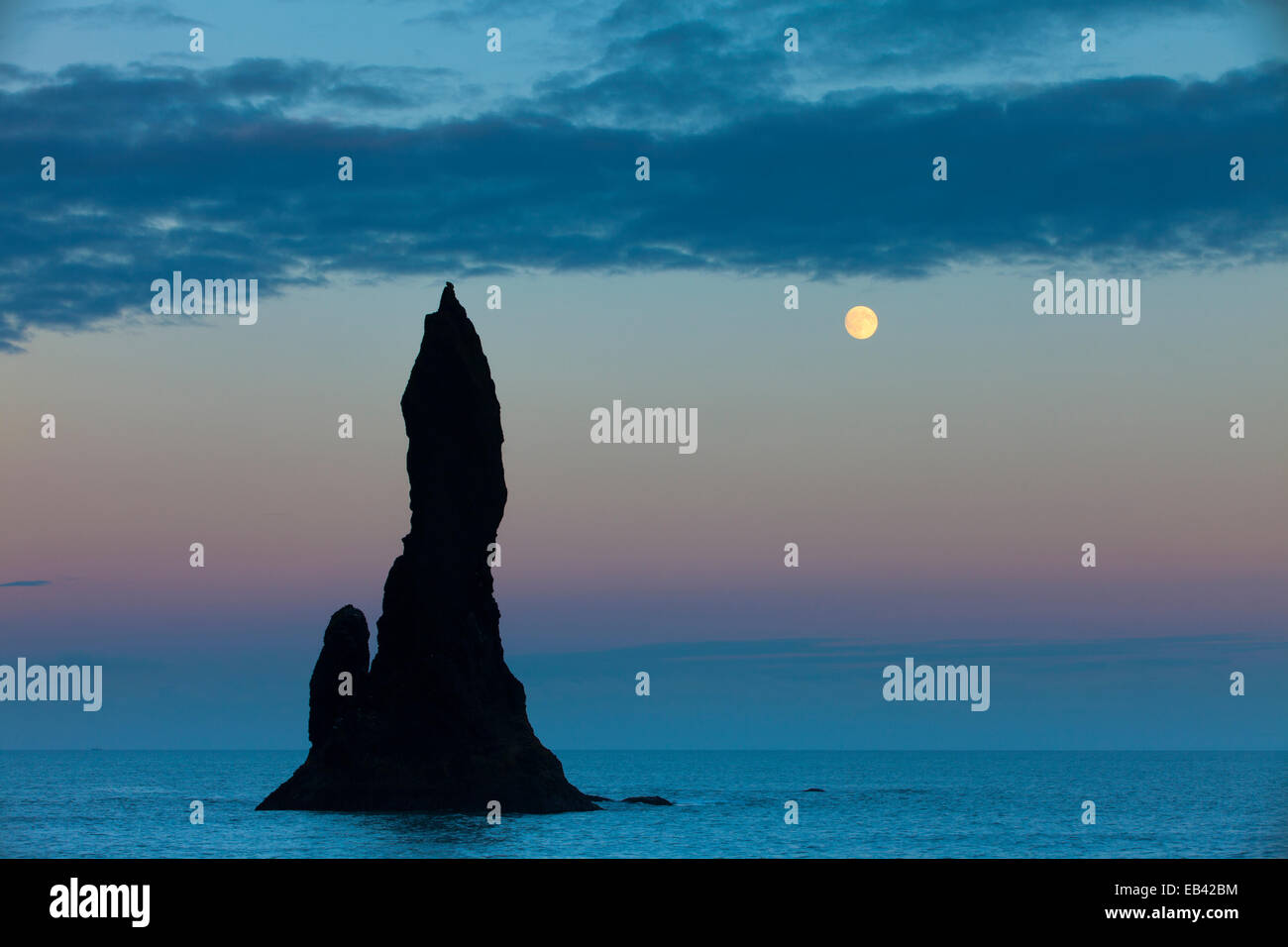 Basalt Sea Stack High Resolution Stock Photography and Images - Alamy