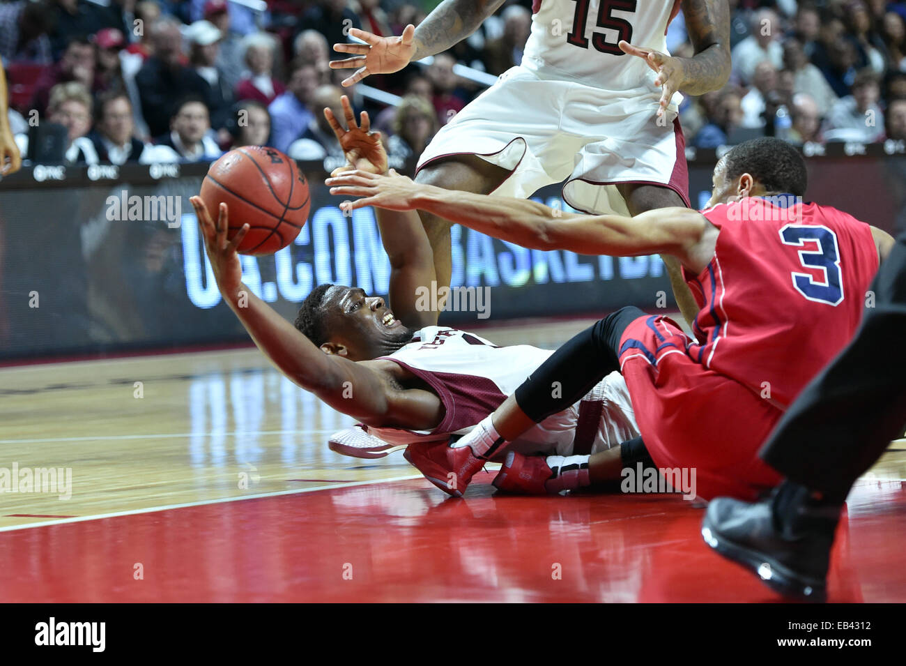 Philadelphia, Pennsylvania, USA. 25th Nov, 2014. Temple Owls guard ...