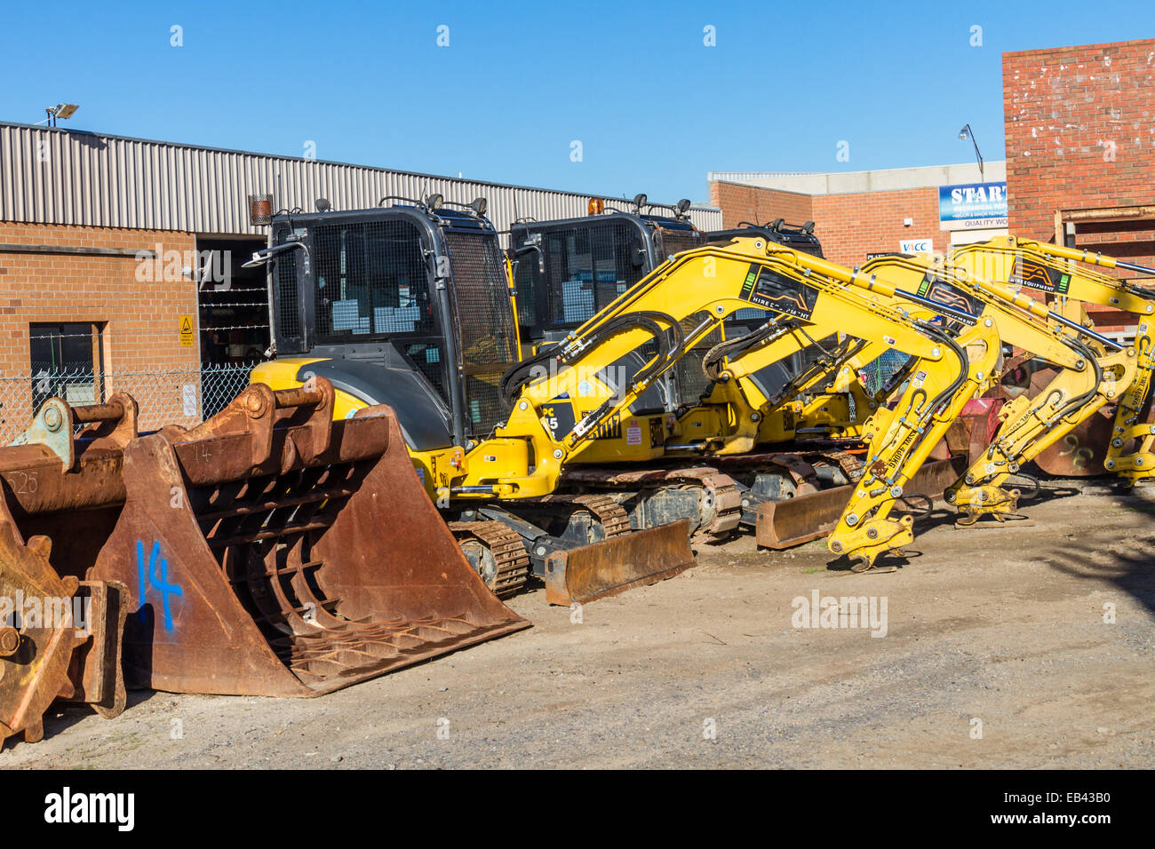 Digger australia excavator machine hi-res stock photography and images ...