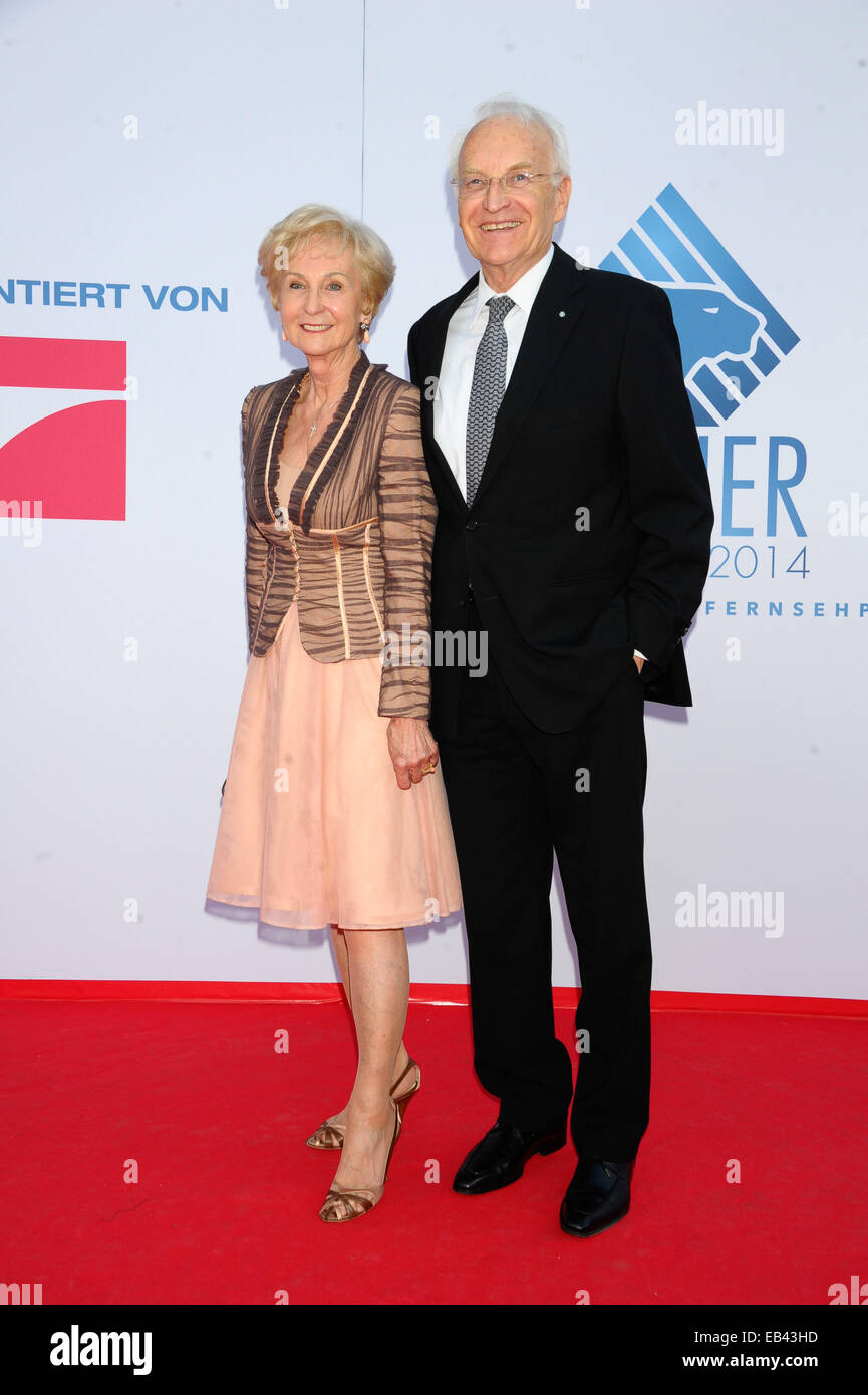 Bayerischer Fernsehpreis 2014 - Arrivals and inside the ...