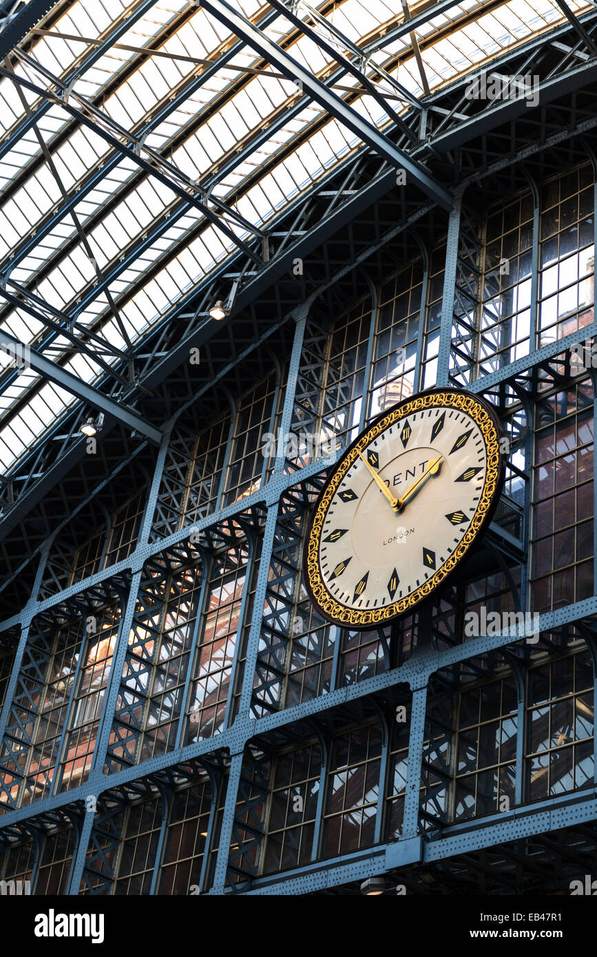 The St Pancras International Clock by Dent in the Barlow Shed, London ...