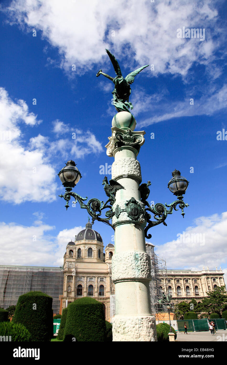 Column in front of the Kunsthistorisches Museum building art history ...