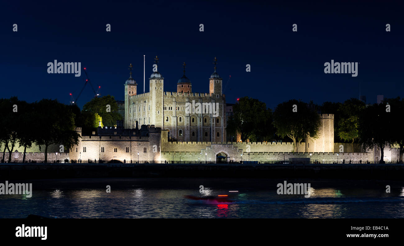 Entry to the Traitors' Gate at the Tower of London taken from across ...