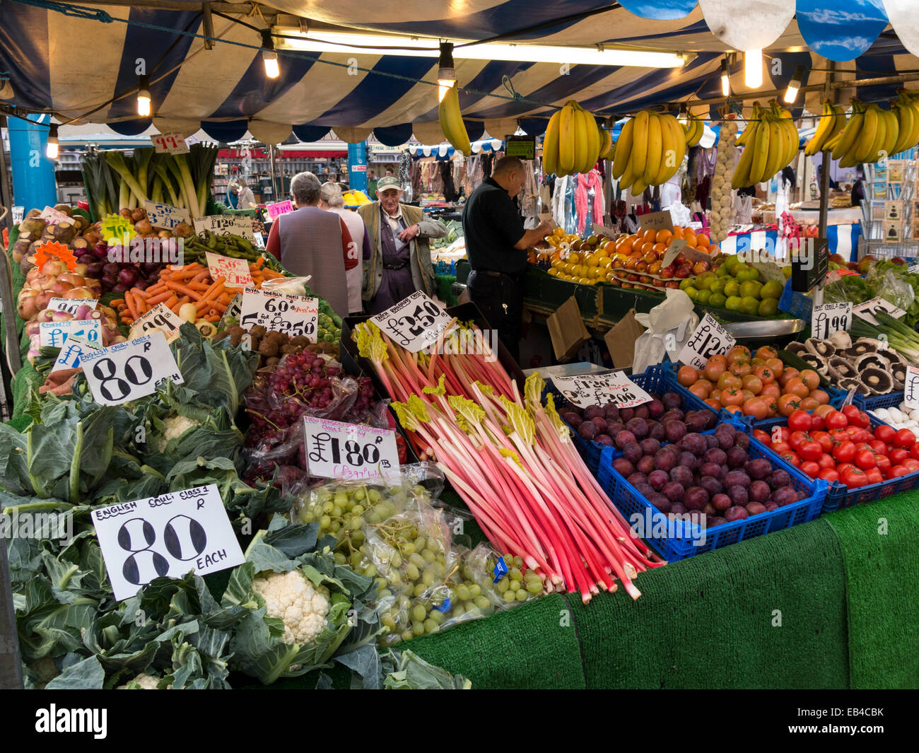 Market town wales hi-res stock photography and images - Alamy