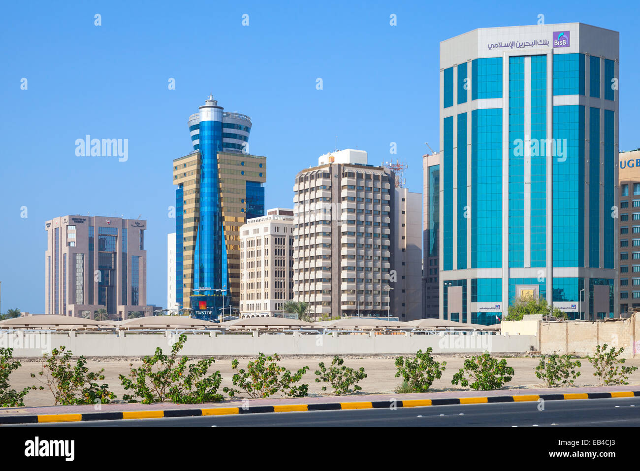 Manama bahrain buildings hi-res stock photography and images - Alamy
